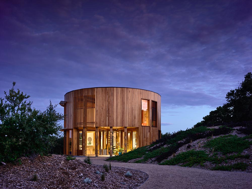 Small Circular Wooden Beach House Design in Victoria, AU