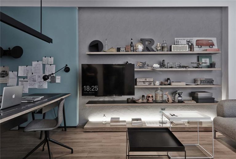 I Would Love To Work In This Creative Studio Space - Super Cool!