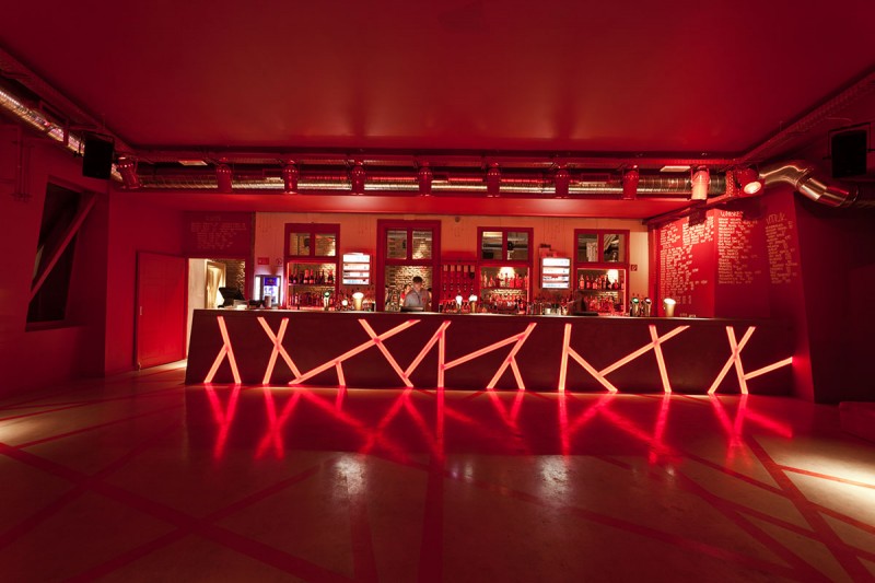 Doboz Bar Budapest - Modern Architecture