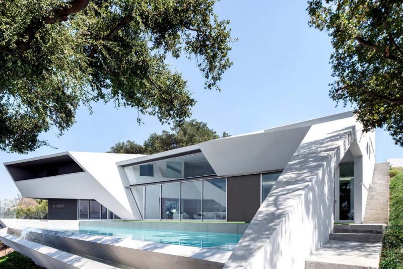 Futuristic Split-Level Home Design In LA Hollywood Hills