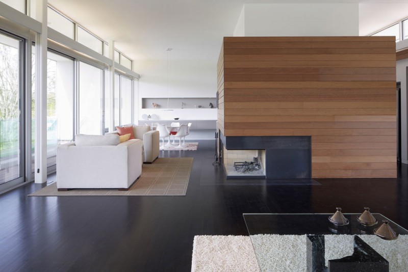 Beautiful modern river house on a slope in Wayne, IL