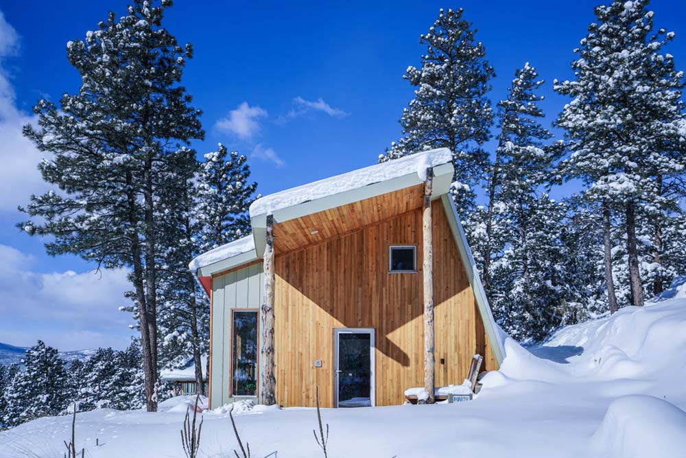 Efficient Off-Grid Passive House Design in the Mountains of Colorado