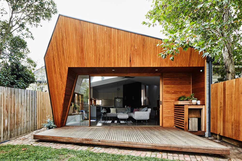 Small Cottage in Melbourne Transformed by a New Extension at the Back
