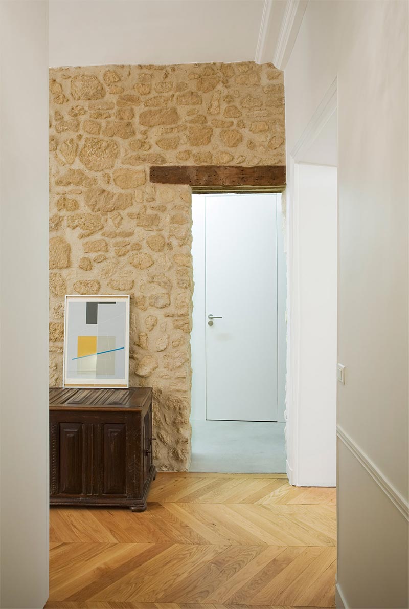 Beautiful Studio Apartment In Paris W/ An Exposed Stone Wall